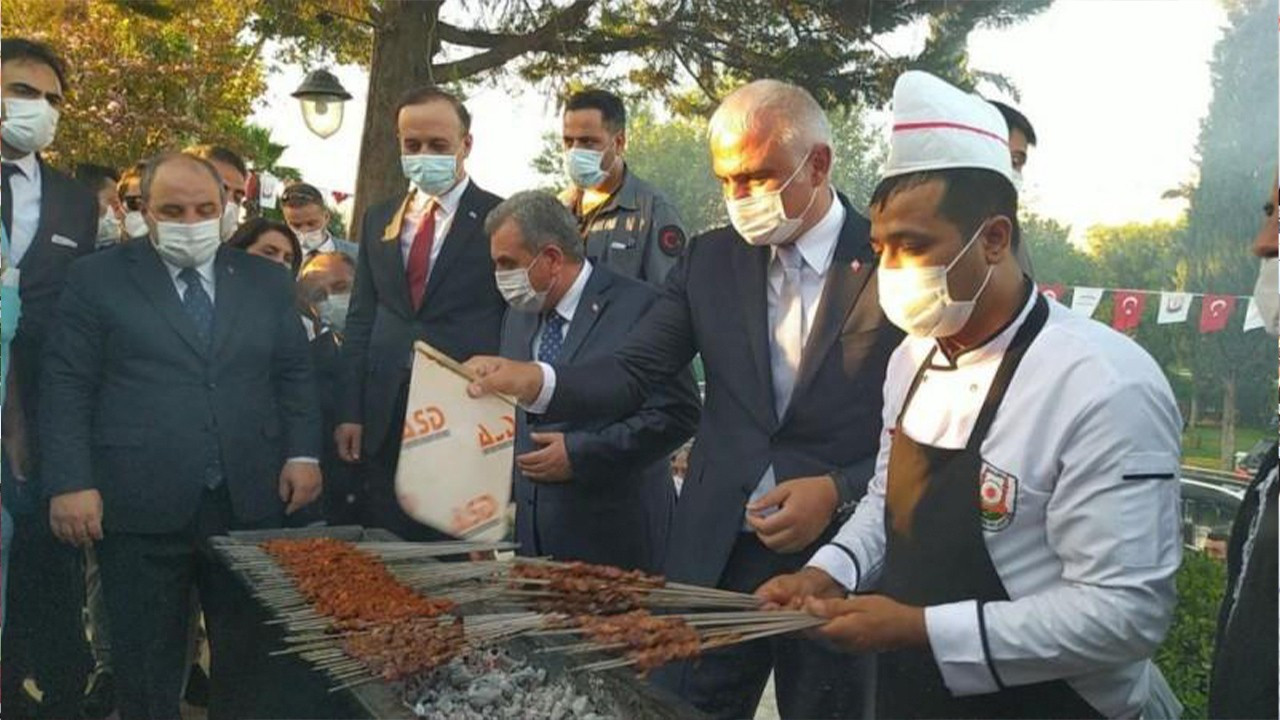 Turkish Ministers Announce 11 New Sites Near G beklitepe With Kebab Feast