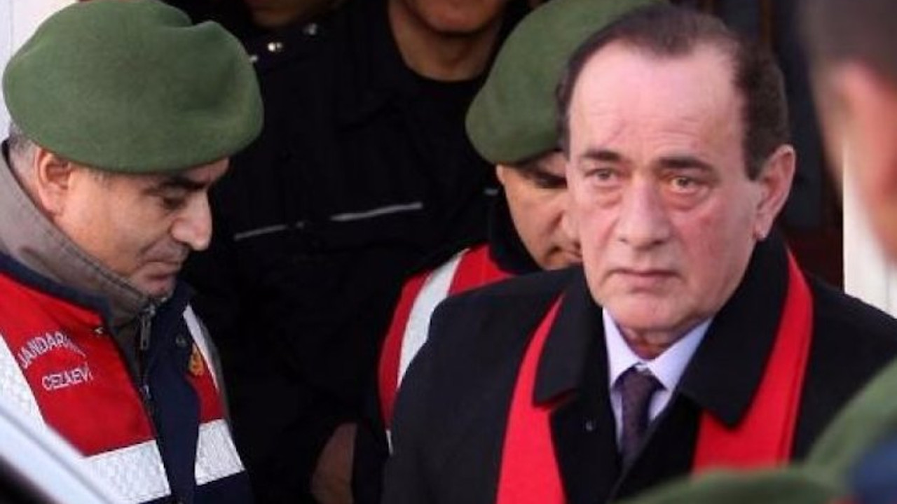 AKP founding member Arınç says mafia leader Çakıcı's threats against ...