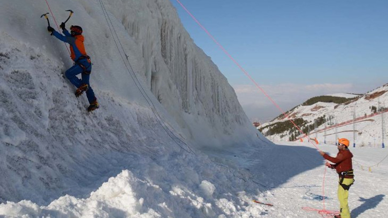 Turkey's first ice park offers uniquely extended training period